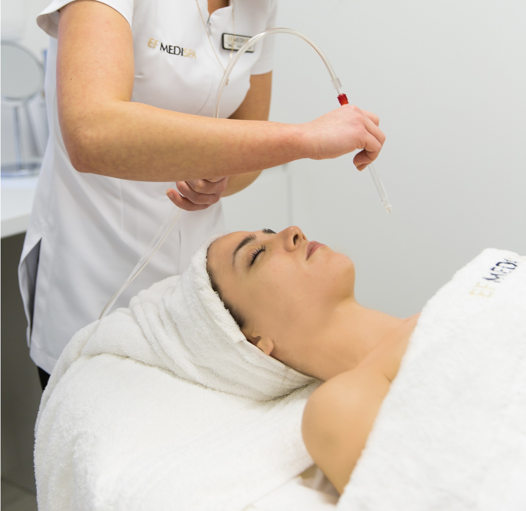 How to take care of winter skin before and after hitting the slopes